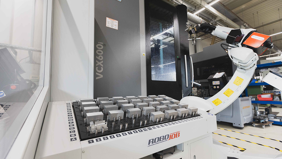Discover the RoboJob Mill-Assist CNC automation solution - Robojob