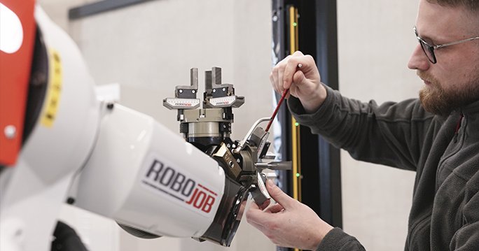 Turn-Assist CNC automation Solution from RoboJob - Robojob